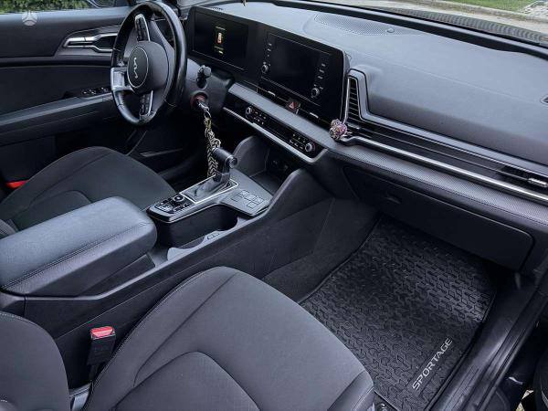 Black Kia Sportage 2022 in Klaipeda, with an engine capacity of 1.60 L and mileage of 89 thousand km for 20900 €, photo 9 on AUTOMOTO.COM.LV