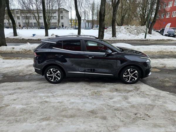 Черный Киа Sportage 2023 в Клайпеда, объемом двигателя 1.60 л и пробегом 85 тыс. км за 25500 €, фото 2 на AUTOMOTO.COM.LV