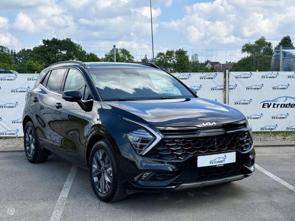 Black Kia Sportage 2023 in Vilnius, with an engine capacity of 1.60 L and mileage of 176 thousand km for 22990 €, photo 3 on AUTOMOTO.COM.LV