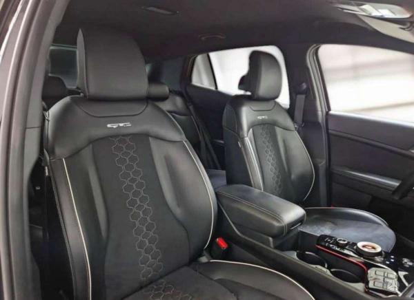 Kia Sportage 2023 Viļņa vietnē Melns Kia Sportage 2023 Viļņa, ar dzinēja tilpumu 1.60 L un nobraukumu 53 tūkst. km par 29990 €, foto 10 vietnē AUTOMOTO.COM.LV