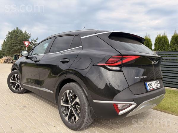 Melns Kia Sportage 2023 Rīga, ar dzinēja tilpumu 1.60 L un nobraukumu 91 tūkst. km par 20900 €, foto 4 vietnē AUTOMOTO.COM.LV