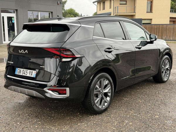Black Kia Sportage 2023 in Kaunas, with an engine capacity of 1.60 L and mileage of 147 thousand km for 24790 €, photo 5 on AUTOMOTO.COM.LV