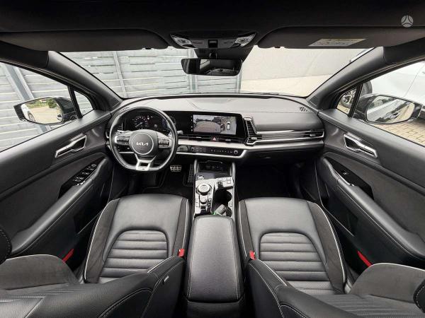 Black Kia Sportage 2023 in Kaunas, with an engine capacity of 1.60 L and mileage of 147 thousand km for 24790 €, photo 8 on AUTOMOTO.COM.LV