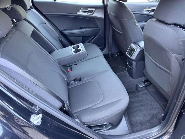 Melns Kia Sportage 2024 Viļņa, ar dzinēja tilpumu 1.60 L un nobraukumu 100 tūkst. km par 22950 €, foto 5 vietnē AUTOMOTO.COM.LV