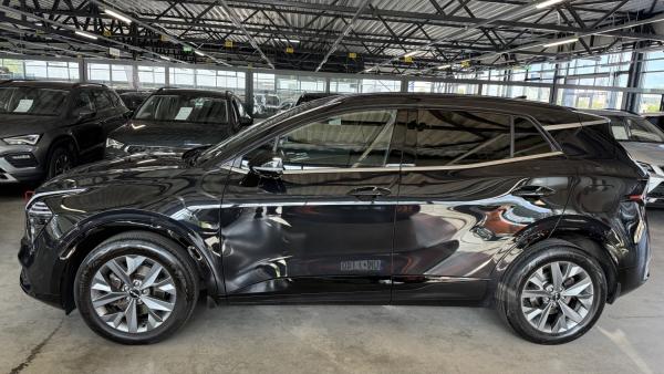 Melns Kia Sportage 2024 Rīga, ar dzinēja tilpumu 1.60 L un nobraukumu 47 tūkst. km par 28900 €, foto 1 vietnē AUTOMOTO.COM.LV