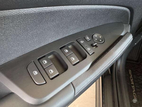 Melns Kia Sportage 2024 Viļņa, ar dzinēja tilpumu 1.60 L un nobraukumu 33 tūkst. km par 25600 €, foto 10 vietnē AUTOMOTO.COM.LV