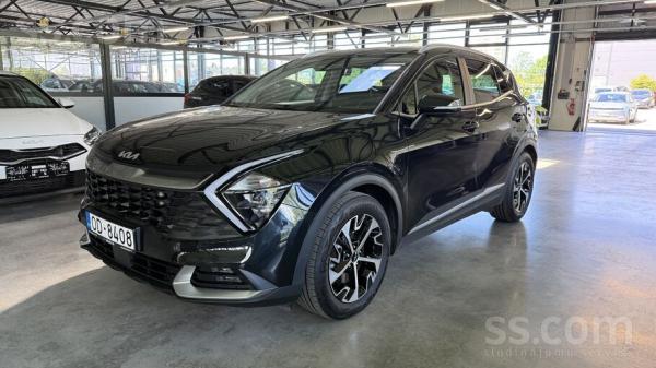 Черный Киа Sportage 2025 в Рига, объемом двигателя 1.60 л и пробегом 27 тыс. км за 28900 €, фото 1 на AUTOMOTO.COM.LV