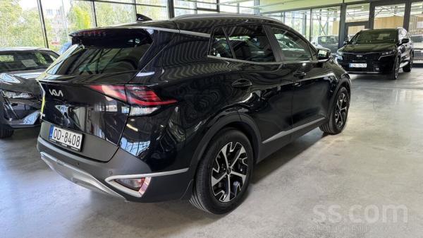Черный Киа Sportage 2025 в Рига, объемом двигателя 1.60 л и пробегом 27 тыс. км за 28900 €, фото 4 на AUTOMOTO.COM.LV