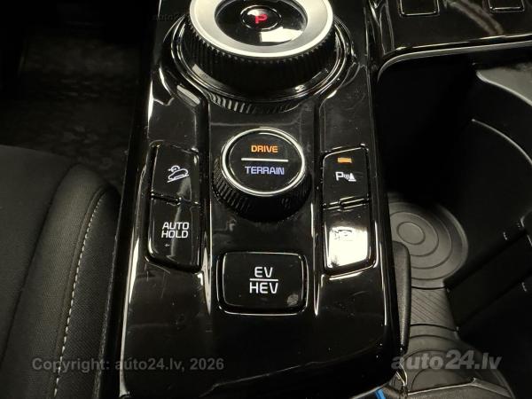 Melns Kia Sportage 2025 Tallina, ar dzinēja tilpumu 1.60 L un nobraukumu 12 tūkst. km par 35900 €, foto 9 vietnē AUTOMOTO.COM.LV