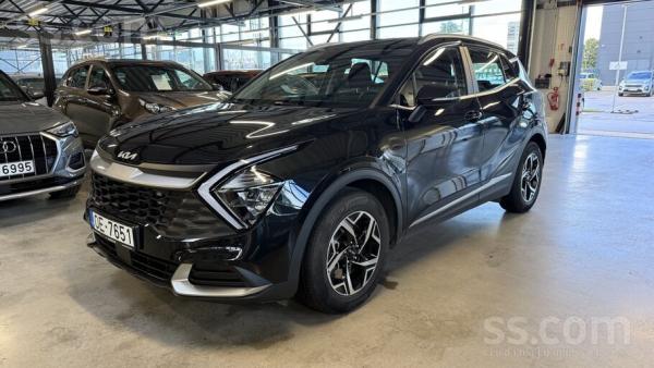 Kia Sportage 2025 Rīga vietnē Melns Kia Sportage 2025 Rīga, ar dzinēja tilpumu 1.60 L un nobraukumu 34 tūkst. km par 24900 €, foto 1 vietnē AUTOMOTO.COM.LV