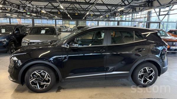 Kia Sportage 2025 Rīga vietnē Melns Kia Sportage 2025 Rīga, ar dzinēja tilpumu 1.60 L un nobraukumu 34 tūkst. km par 24900 €, foto 3 vietnē AUTOMOTO.COM.LV