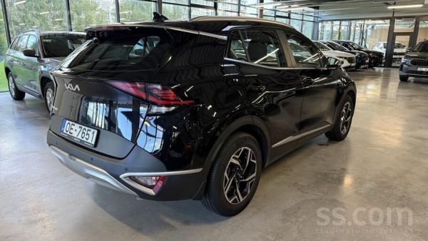 Kia Sportage 2025 Rīga vietnē Melns Kia Sportage 2025 Rīga, ar dzinēja tilpumu 1.60 L un nobraukumu 34 tūkst. km par 24900 €, foto 6 vietnē AUTOMOTO.COM.LV