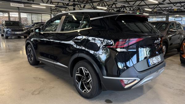 Black Kia Sportage 2025 in Riga, with an engine capacity of 1.60 L and mileage of 34 thousand km for 24900 €, photo 3 on AUTOMOTO.COM.LV