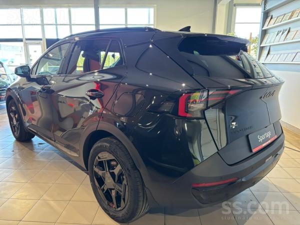 Black Kia Sportage 2026 in Liepaja, with an engine capacity of 1.60 L and mileage of 6 thousand km for 33940 €, photo 7 on AUTOMOTO.COM.LV