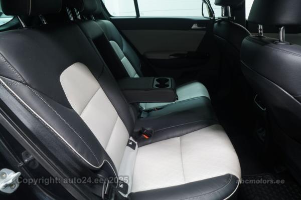Melns Kia Sportage 2016 Tallina, ar dzinēja tilpumu 2.00 L un nobraukumu 184 tūkst. km par 14990 €, foto 11 vietnē AUTOMOTO.COM.LV