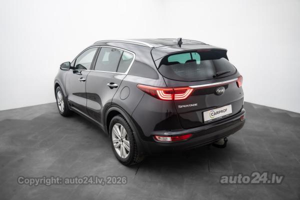 Black Kia Sportage 2016 in Tallinn, with an engine capacity of 2.00 L and mileage of 220 thousand km for 11999 €, photo 6 on AUTOMOTO.COM.LV