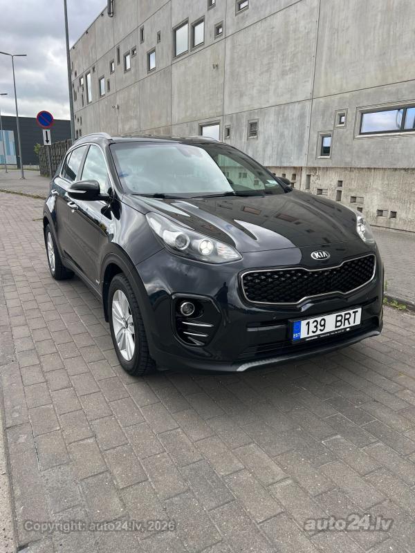 Black Kia Sportage 2016 in Tallinn, with an engine capacity of 2.00 L and mileage of 211 thousand km for 13900 €, photo 2 on AUTOMOTO.COM.LV