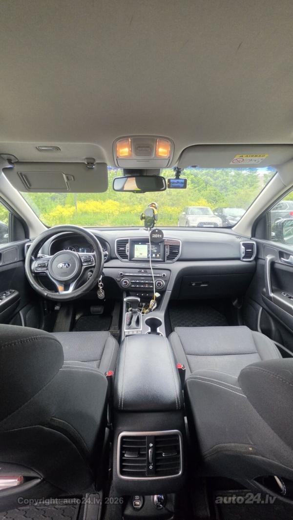 Kia Sportage 2017 Tallina vietnē Melns Kia Sportage 2017 Tallina, ar dzinēja tilpumu 2.00 L un nobraukumu 190 tūkst. km par 10500 €, foto 8 vietnē AUTOMOTO.COM.LV