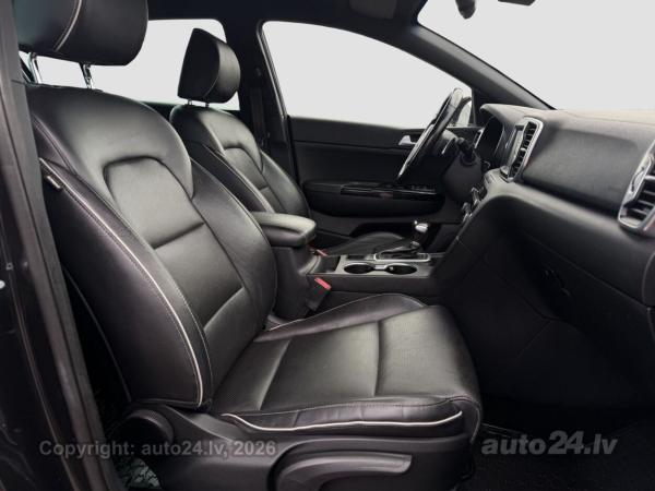 Melns Kia Sportage 2018 Pērnava, ar dzinēja tilpumu 2.00 L un nobraukumu 163 tūkst. km par 14900 €, foto 5 vietnē AUTOMOTO.COM.LV