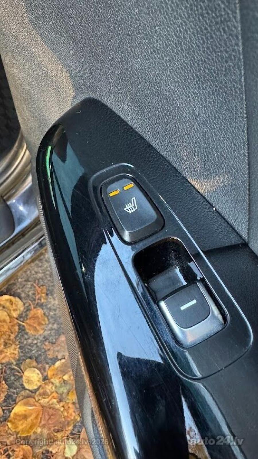 Black Kia Sportage 2018 in Tallinn, with an engine capacity of 2.00 L and mileage of 187 thousand km for 13500 €, photo 10 on AUTOMOTO.COM.LV