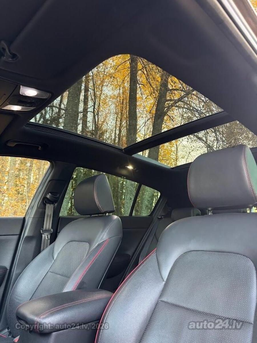 Black Kia Sportage 2018 in Tallinn, with an engine capacity of 2.00 L and mileage of 187 thousand km for 13500 €, photo 15 on AUTOMOTO.COM.LV