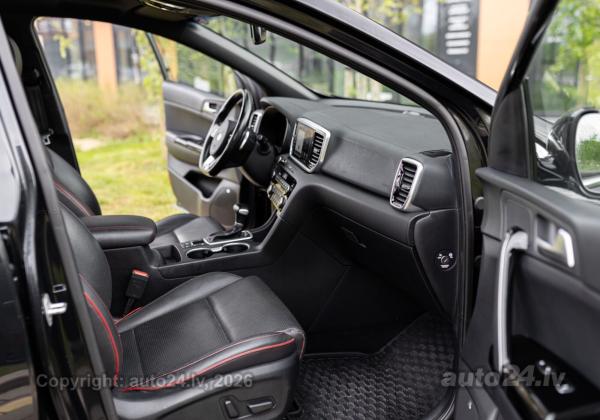 Черный Киа Sportage 2018 в Таллин, объемом двигателя 2.00 л и пробегом 189 тыс. км за 13990 €, фото 10 на AUTOMOTO.COM.LV