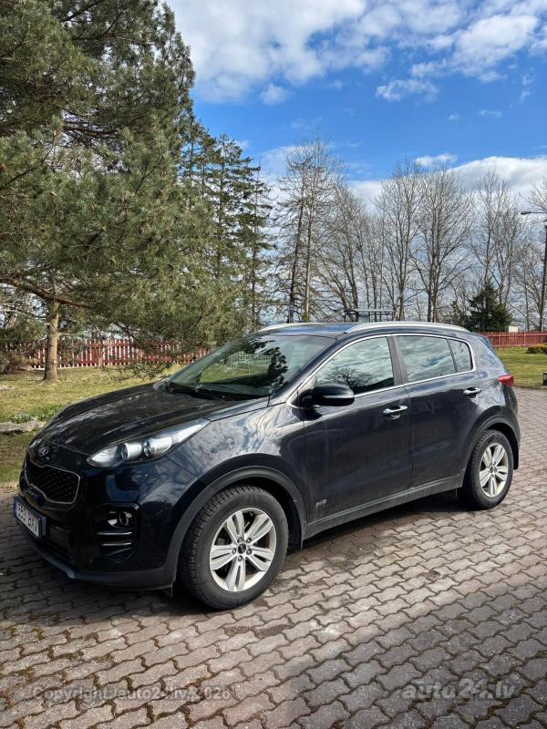 Black Kia Sportage 2018 in Tallinn, with an engine capacity of 2.00 L and mileage of 316 thousand km for 10000 €, photo 2 on AUTOMOTO.COM.LV