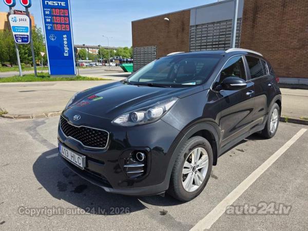 Black Kia Sportage 2018 in Tallinn, with an engine capacity of 1.60 L and mileage of 123 thousand km for 13500 €, photo 3 on AUTOMOTO.COM.LV
