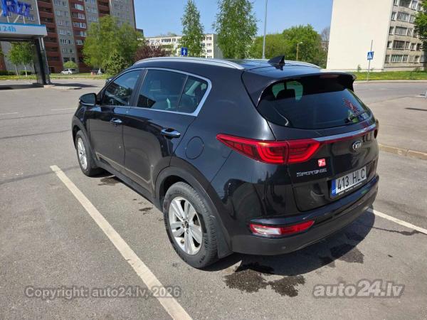 Black Kia Sportage 2018 in Tallinn, with an engine capacity of 1.60 L and mileage of 123 thousand km for 13500 €, photo 6 on AUTOMOTO.COM.LV