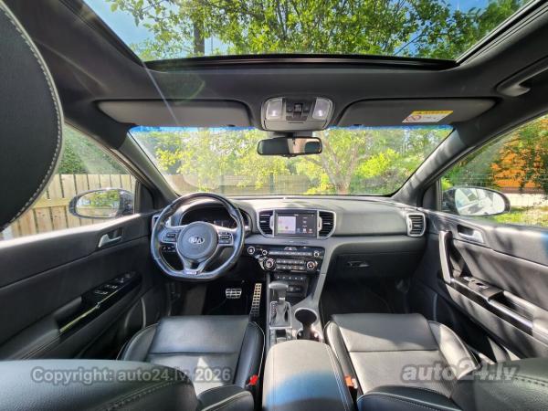 Black Kia Sportage 2018 in Tallinn, with an engine capacity of 2.00 L and mileage of 150 thousand km for 14500 €, photo 10 on AUTOMOTO.COM.LV