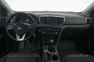 Black Kia Sportage 2020 in Tallinn, with an engine capacity of 1.60 L and mileage of 70 thousand km for 15990 €, photo 9 on AUTOMOTO.COM.LV