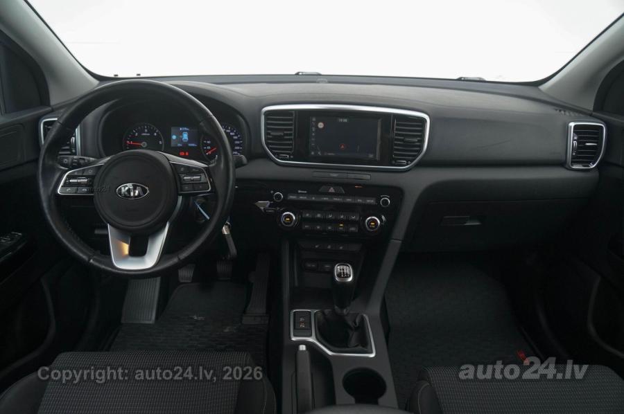 Black Kia Sportage 2020 in Tallinn, with an engine capacity of 1.60 L and mileage of 70 thousand km for 15990 €, photo 9 on AUTOMOTO.COM.LV