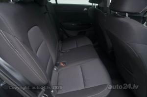 Black Kia Sportage 2020 in Tallinn, with an engine capacity of 1.60 L and mileage of 70 thousand km for 15990 €, photo 12 on AUTOMOTO.COM.LV