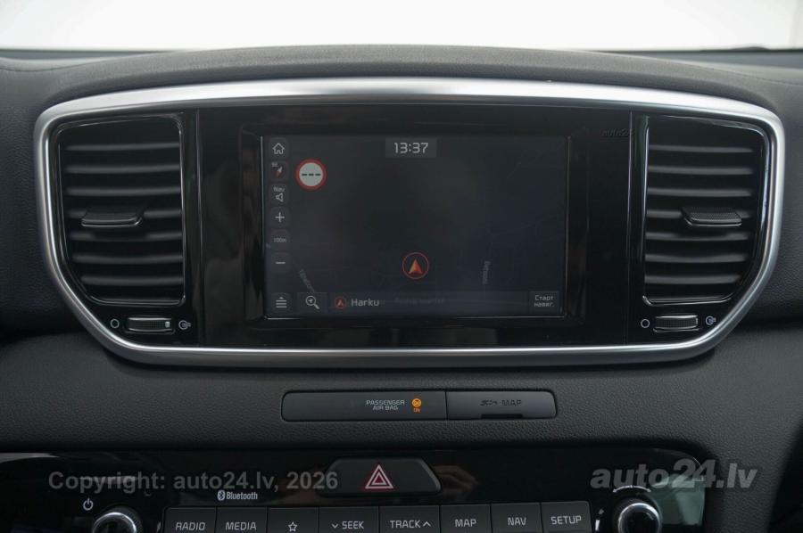 Black Kia Sportage 2020 in Tallinn, with an engine capacity of 1.60 L and mileage of 70 thousand km for 15990 €, photo 13 on AUTOMOTO.COM.LV