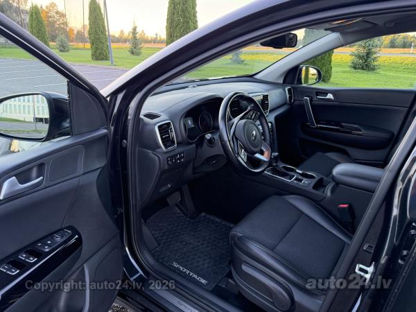Black Kia Sportage 2021 in Tartu, with an engine capacity of 1.60 L and mileage of 54 thousand km for 17500 €, photo 8 on AUTOMOTO.COM.LV