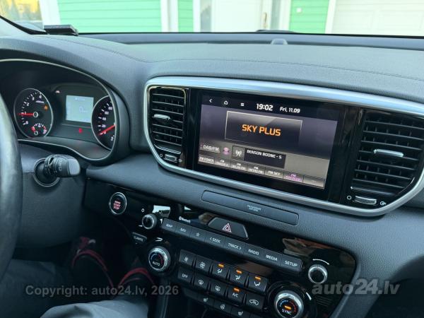 Black Kia Sportage 2021 in Tartu, with an engine capacity of 1.60 L and mileage of 54 thousand km for 17500 €, photo 10 on AUTOMOTO.COM.LV