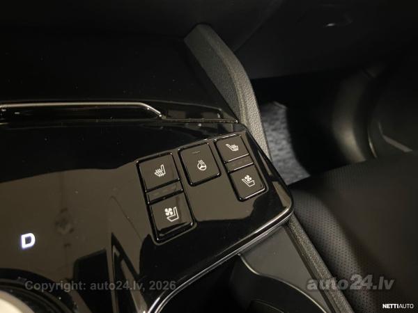 Black Kia Sportage 2022 in Tallinn, with an engine capacity of 1.60 L and mileage of 63 thousand km for 33300 €, photo 6 on AUTOMOTO.COM.LV