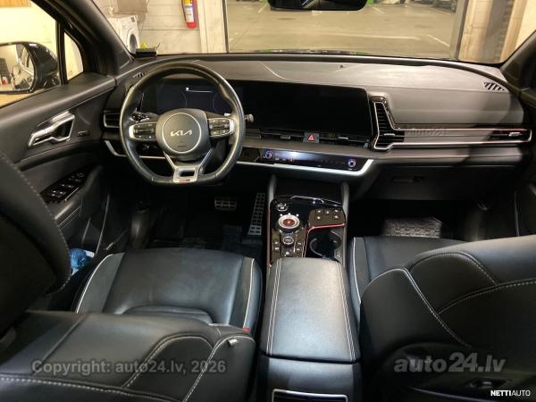 Black Kia Sportage 2022 in Tallinn, with an engine capacity of 1.60 L and mileage of 63 thousand km for 33300 €, photo 10 on AUTOMOTO.COM.LV