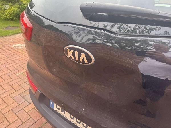 Melns Kia Sportage 2013 Tauragė, ar dzinēja tilpumu 1.70 L un nobraukumu 263 tūkst. km par 5600 €, foto 8 vietnē AUTOMOTO.COM.LV
