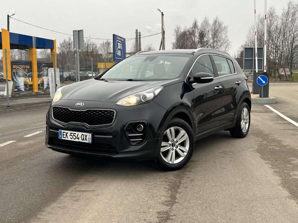 Black Kia Sportage 2017 in Panevezys, with an engine capacity of 1.70 L and mileage of 249 thousand km for 6990 €, photo 1 on AUTOMOTO.COM.LV
