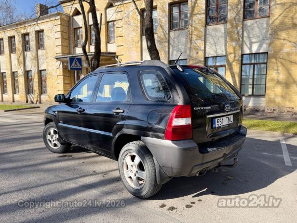 Черный Киа Sportage 2007 в Таллин, объемом двигателя 2.00 л и пробегом 250 тыс. км за 2000 €, фото 3 на AUTOMOTO.COM.LV
