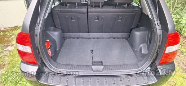 Melns Kia Sportage 2008 Pērnava, ar dzinēja tilpumu 2.00 L un nobraukumu 93 tūkst. km par 3800 €, foto 7 vietnē AUTOMOTO.COM.LV