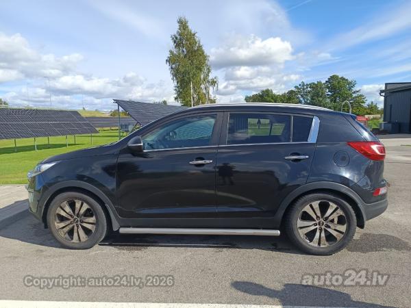 Kia Sportage 2012 in Jogeva on AUTOMOTO.COM.LV Black Kia Sportage 2012 in Jogeva, with an engine capacity of 2.00 L and mileage of 233 thousand km for 8000 €, photo 5 on AUTOMOTO.COM.LV