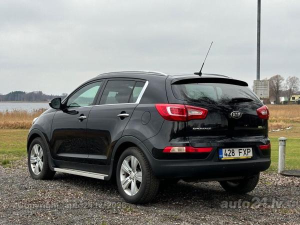 Black Kia Sportage 2013 in Tallinn, with an engine capacity of 1.60 L and mileage of 229 thousand km for 8500 €, photo 3 on AUTOMOTO.COM.LV
