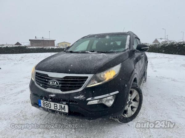 Black Kia Sportage 2013 in Tallinn, with an engine capacity of 2.00 L and mileage of 166 thousand km for 9500 €, photo 3 on AUTOMOTO.COM.LV