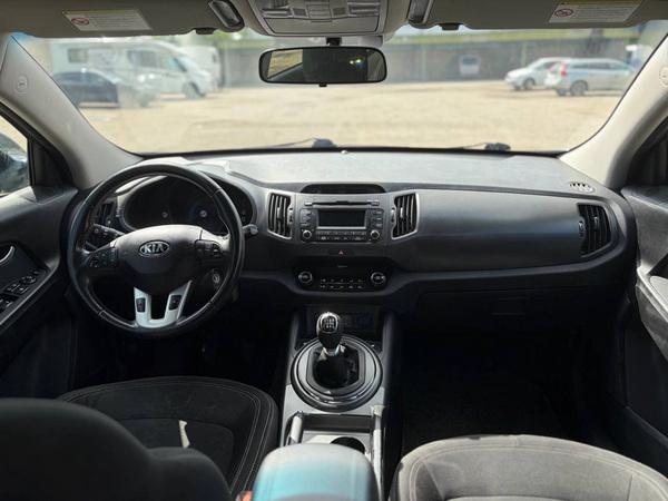 Melns Kia Sportage 2013 Narva, ar dzinēja tilpumu 1.60 L un nobraukumu 139 tūkst. km par 4999 €, foto 6 vietnē AUTOMOTO.COM.LV