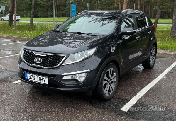Black Kia Sportage 2013 in Tallinn, with an engine capacity of 2.00 L and mileage of 172 thousand km for 8999 €, photo 1 on AUTOMOTO.COM.LV