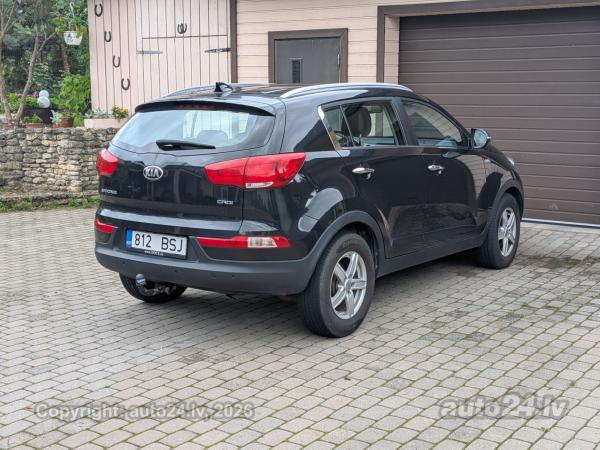 Black Kia Sportage 2015 in Valga, with an engine capacity of 2.00 L and mileage of 230 thousand km for 9490 €, photo 6 on AUTOMOTO.COM.LV