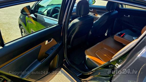 Melns Kia Sportage 2015 Tallina, ar dzinēja tilpumu 2.00 L un nobraukumu 147 tūkst. km par 8500 €, foto 6 vietnē AUTOMOTO.COM.LV