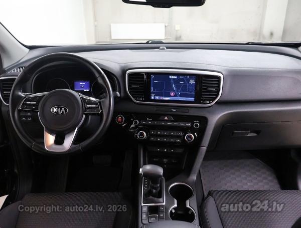 Black Kia Sportage 2021 in Tallinn, with an engine capacity of 1.60 L and mileage of 69 thousand km for 18900 €, photo 7 on AUTOMOTO.COM.LV